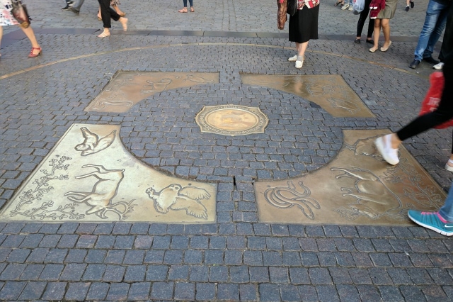 Kilometer Zero, a landmark that is only a tourist attraction